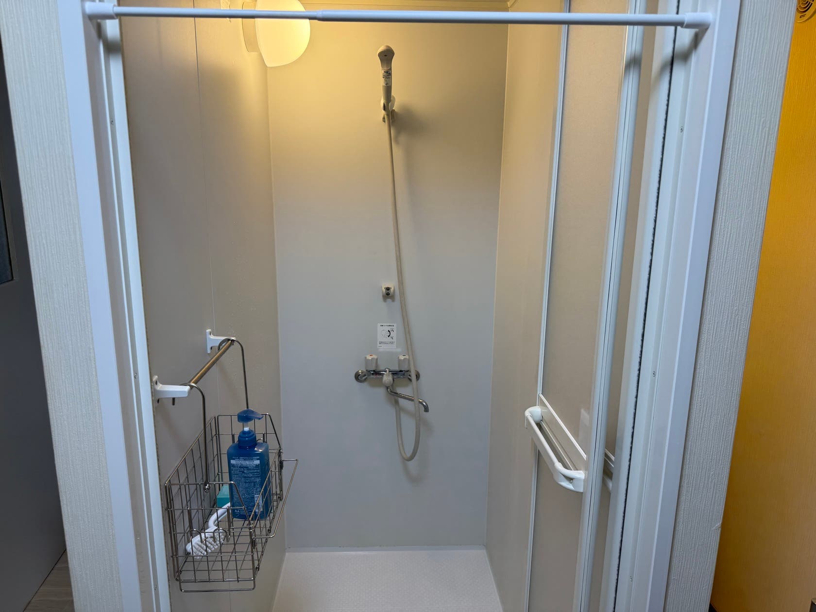 駅から徒歩2分/85型大迫力液晶/💗24H利用/🎰ボドゲ /🎬撮影/🚿シャワー利用の写真13