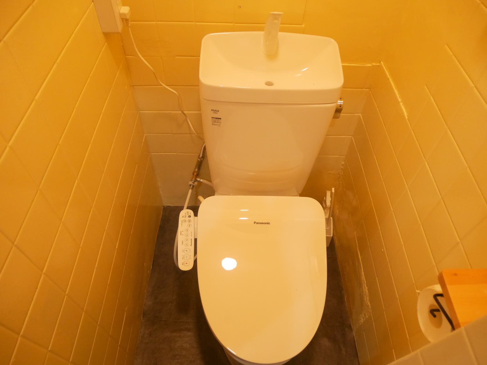 天下茶屋駅から徒歩8分！10名様着席可！カラオケ、ゲーム、バー、料理などパーティに最適☆彡の写真11