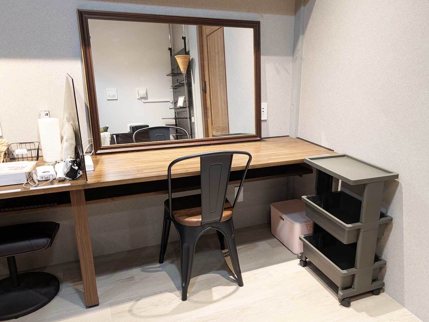 ヘアメイクレンタルスペース💇✨早朝深夜OK🌈フリーランス🥑ヘアメイク💄ヘアセット🎀末広町/湯島駅徒歩3分❗の写真2