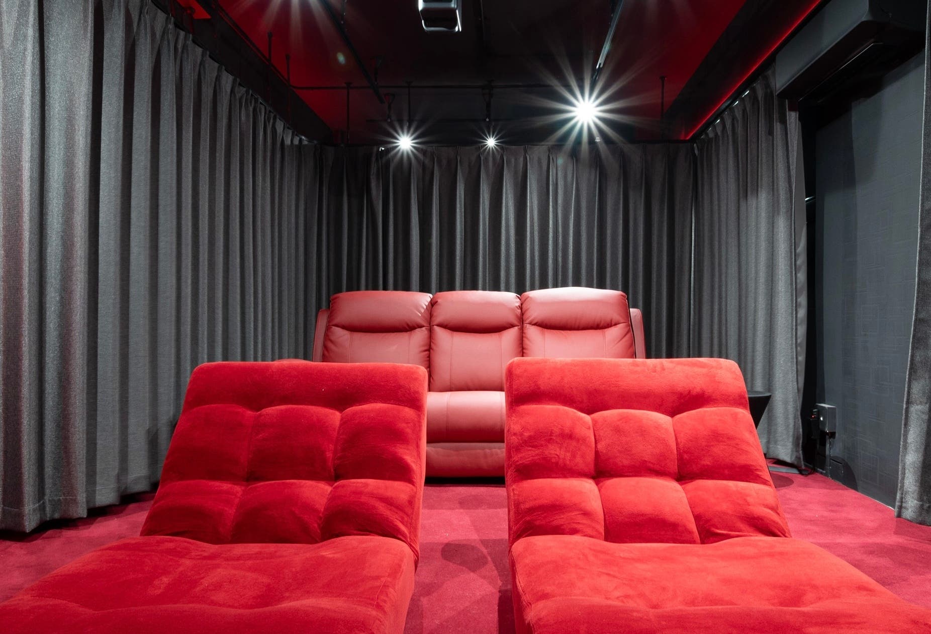 池袋駅7分🚶‍♀️専用映画館🎞️大型プロジェクター🎥おしゃれデート💞1日1回スタッフ完全清掃の写真9