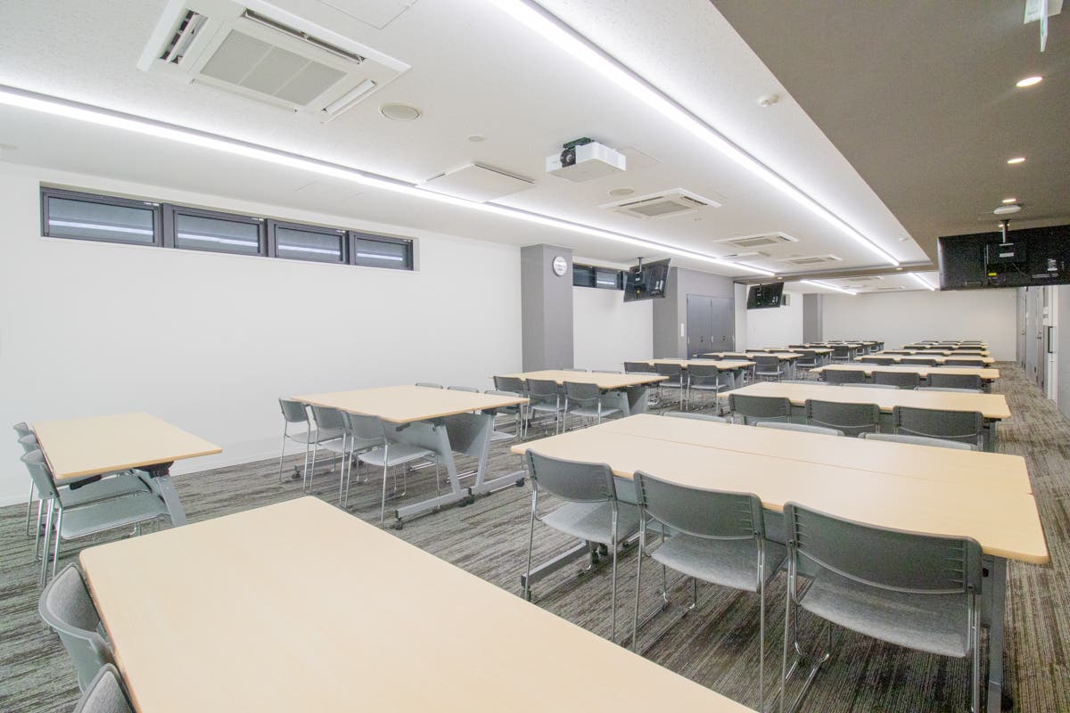 【博多駅2分！定員102名】プロジェクター・WiFi・マイク！ふれあい貸し会議室Premium トヨタレンタリース博多駅前A+Bの写真10