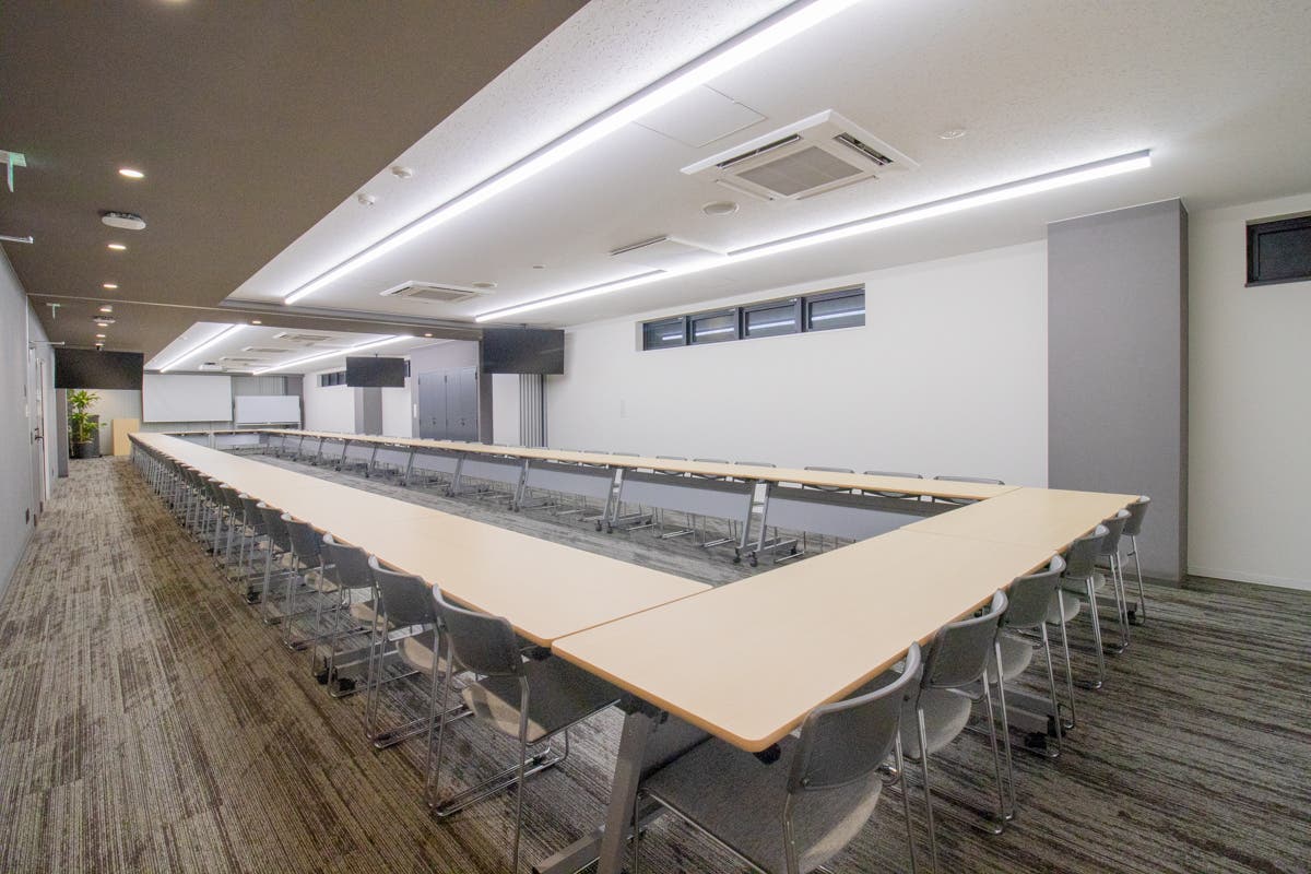 【博多駅2分！定員102名】プロジェクター・WiFi・マイク！ふれあい貸し会議室Premium トヨタレンタリース博多駅前A+Bの写真13