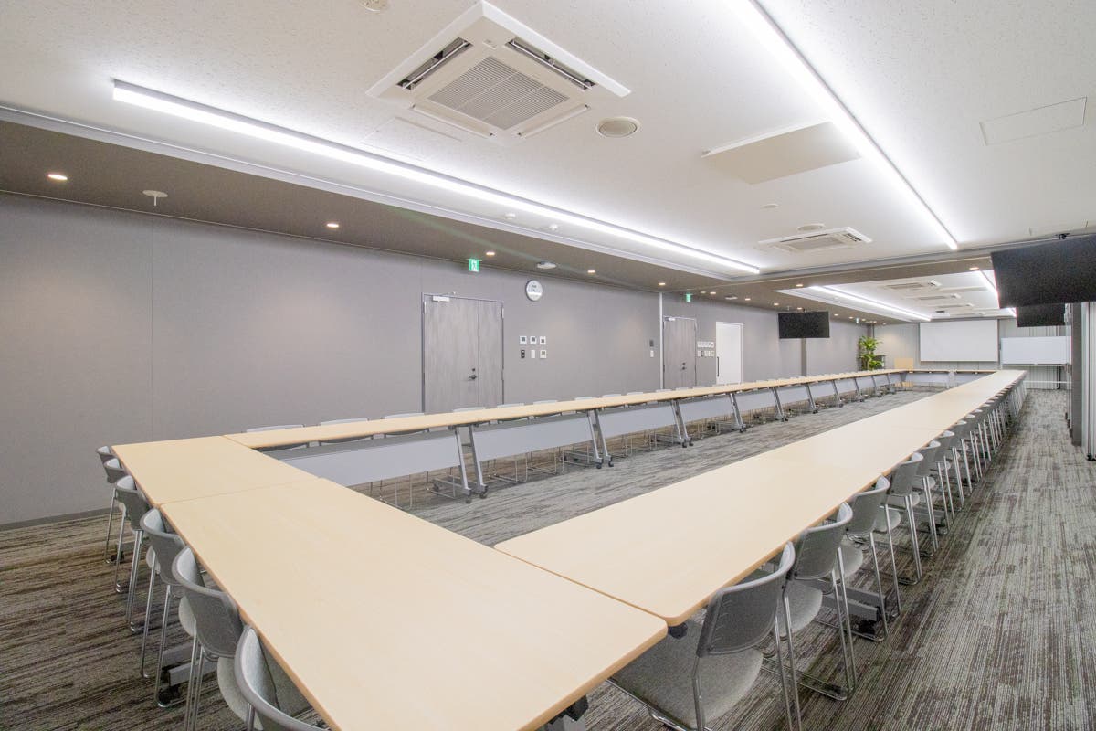 【博多駅2分！定員102名】プロジェクター・WiFi・マイク！ふれあい貸し会議室Premium トヨタレンタリース博多駅前A+Bの写真14
