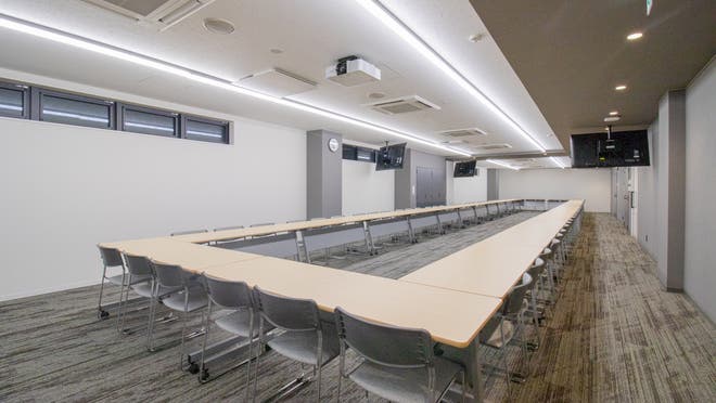 【博多駅2分!定員102名】プロジェクター・WiFi・マイク!ふれあい貸し会議室Premium トヨタレンタリース博多駅前A+Bの写真16