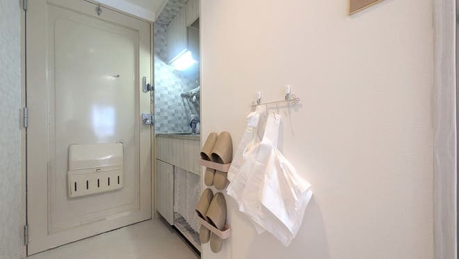 新宿三丁目駅徒歩3分✨完全個室の格安サロン|キャスター付電動昇降マットの写真20