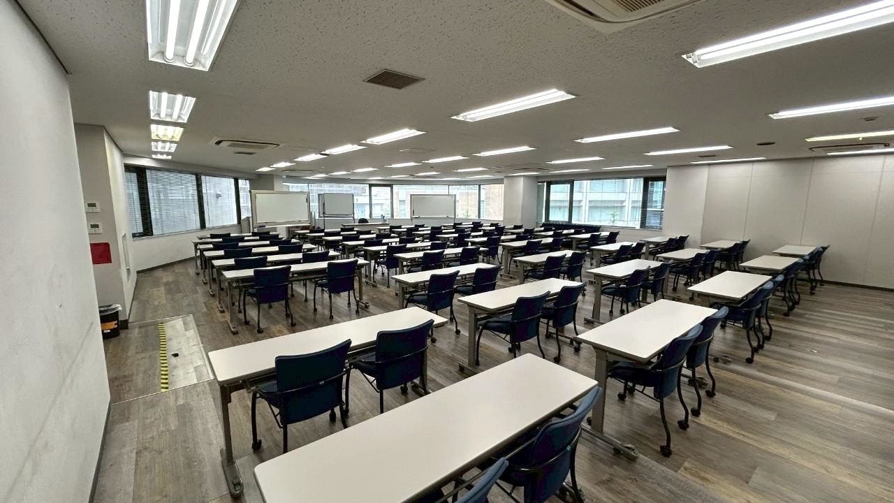 4階XL会議室【水道橋駅 6分】100名着席可能！会議・セミナーに最適な会議室☆無料Wi-Fiあり！の写真4