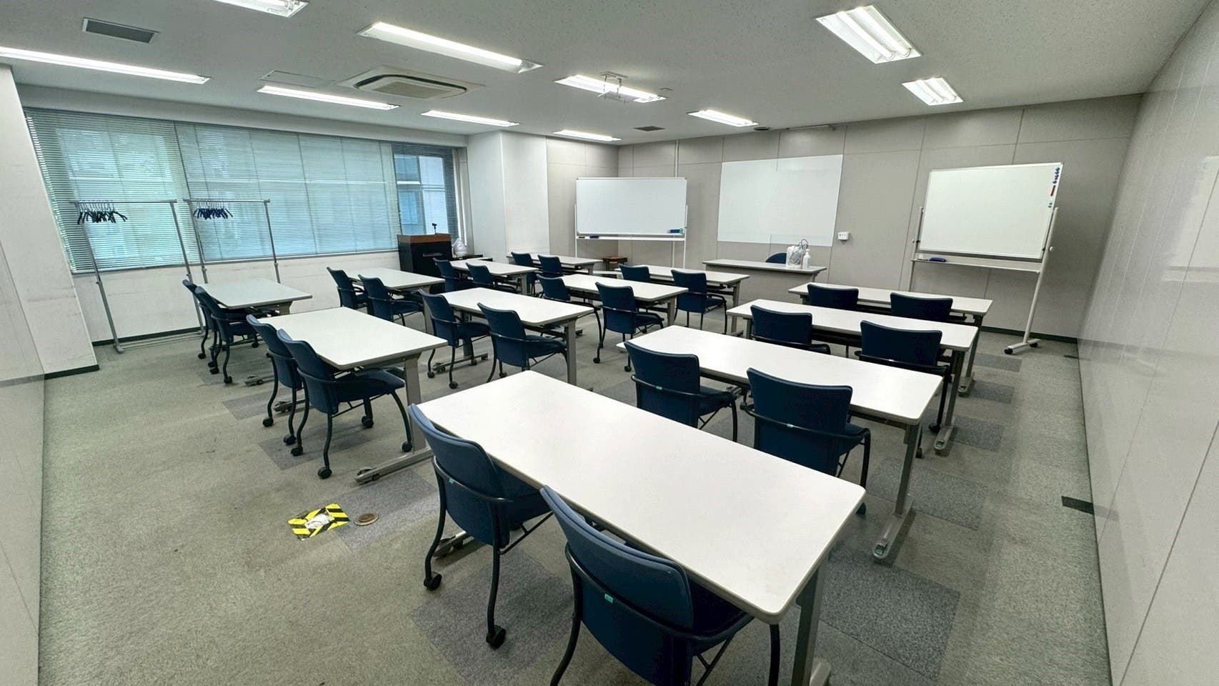 3階S会議室【水道橋駅 6分】24名着席可能！会議・打ち合わせに最適な会議室☆無料Wi-Fiあり！の写真4