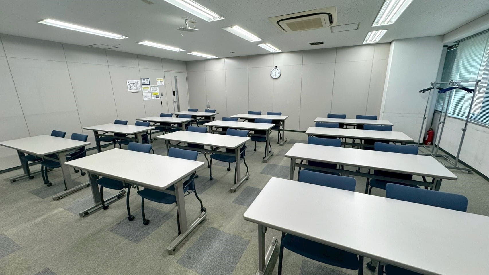 3階S会議室【水道橋駅 6分】24名着席可能！会議・打ち合わせに最適な会議室☆無料Wi-Fiあり！の写真2