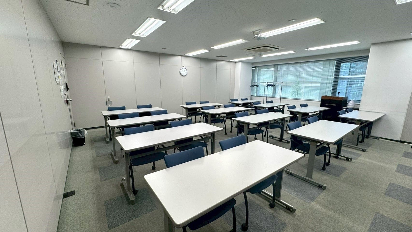 3階S会議室【水道橋駅 6分】24名着席可能！会議・打ち合わせに最適な会議室☆無料Wi-Fiあり！の写真3