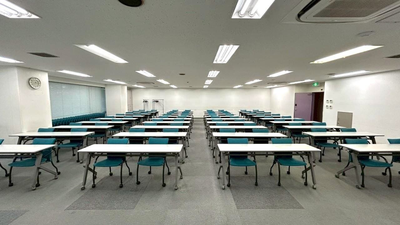 2階LL会議室【水道橋駅 6分】108名着席可能！会議・セミナーに最適な会議室☆無料Wi-Fiあり！の写真3