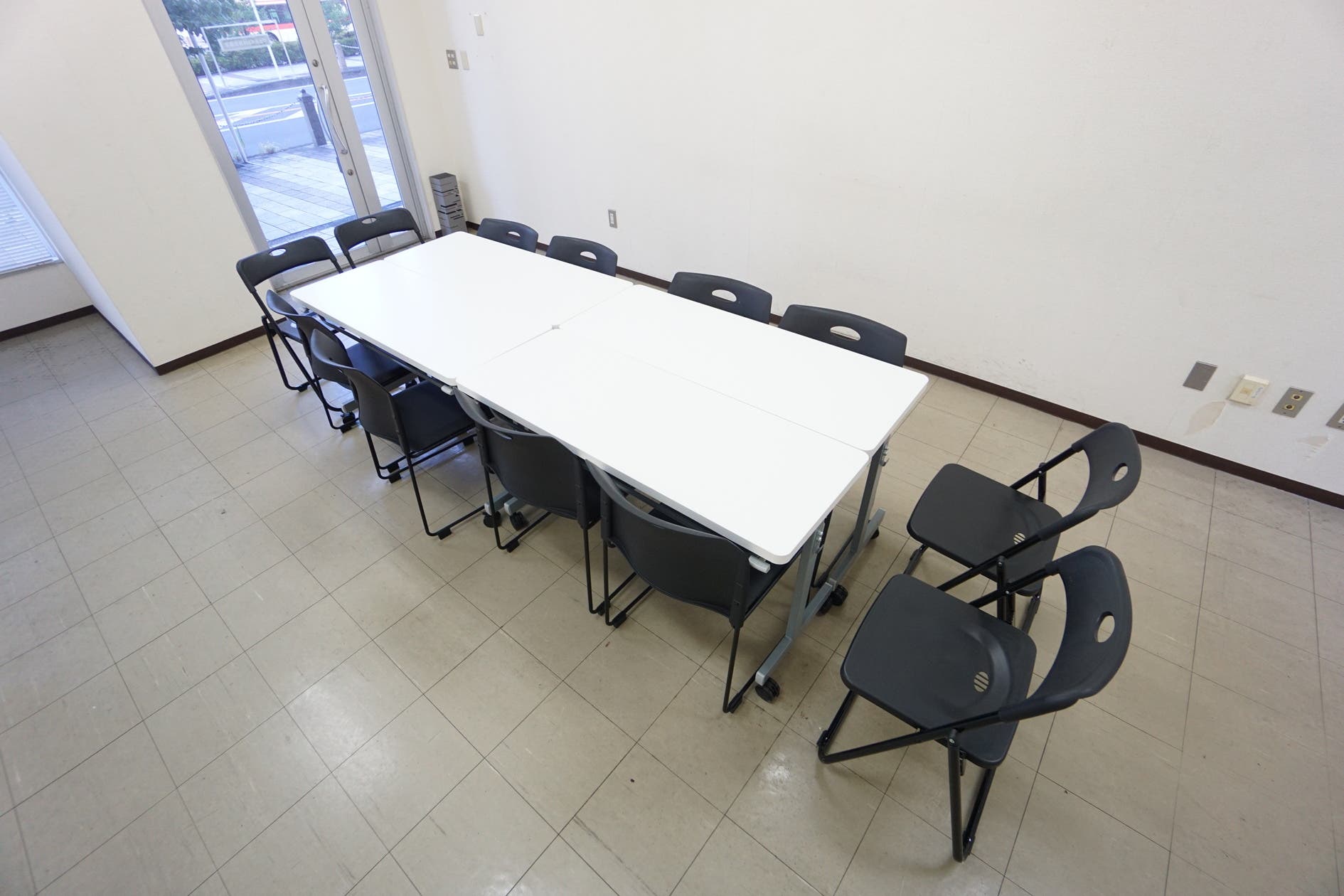 ＜ヴェルミ106貸会議室＞大雄山駅徒歩1分🚃完全個室✨Wi-Fi📶プロジェクター🎥会議/商談/ワークショップの写真8