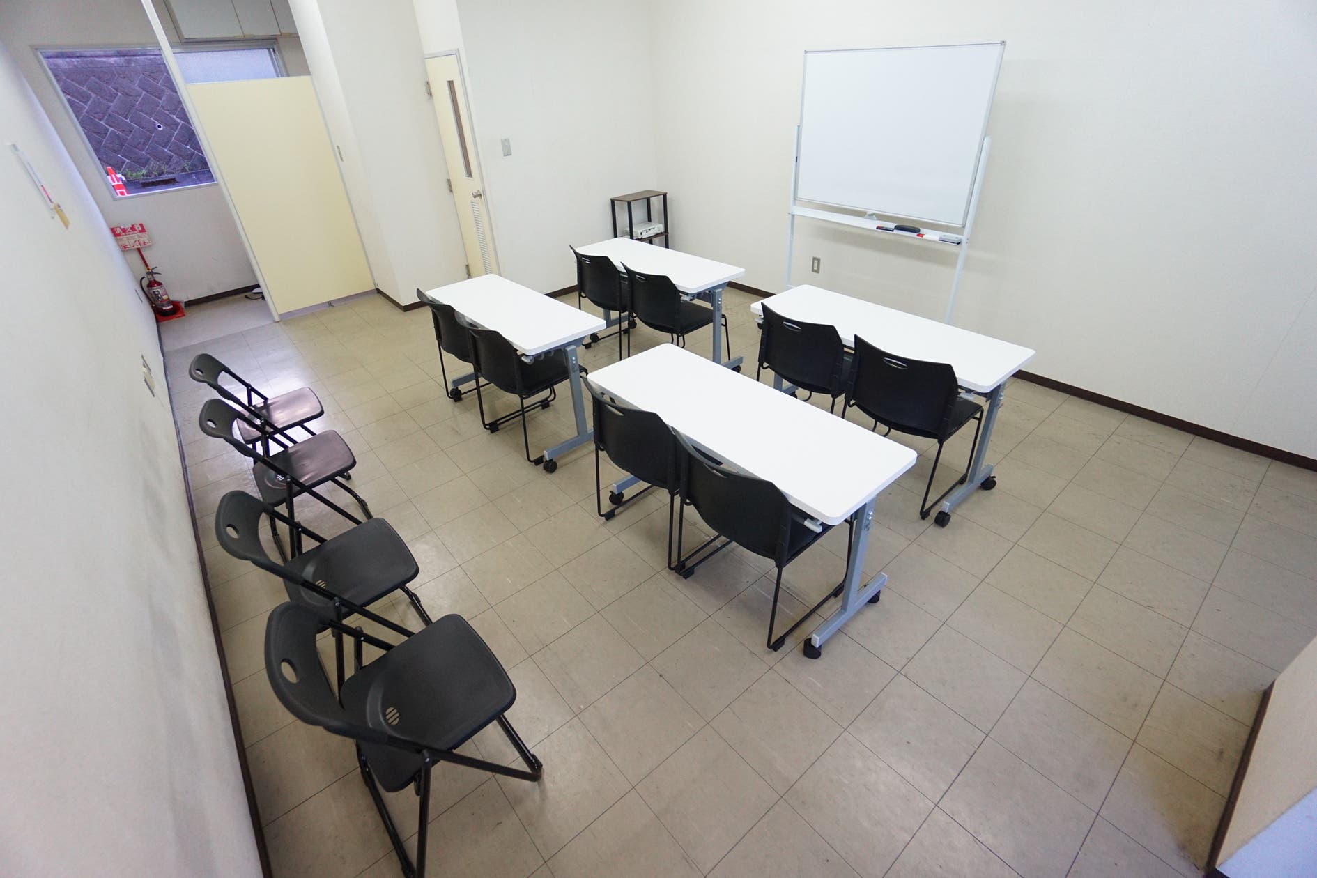 ＜ヴェルミ106貸会議室＞大雄山駅徒歩1分🚃完全個室✨Wi-Fi📶プロジェクター🎥会議/商談/ワークショップの写真10