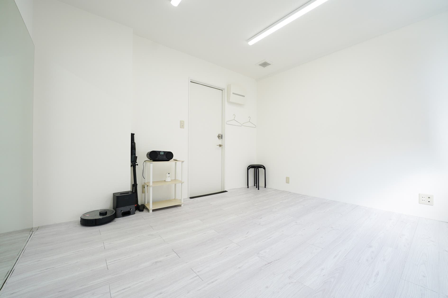 ✨ 【大口駅2分】少人数向けミニ鏡張りスタジオ｜ダンス・撮影・クリスマス撮影・レッスン・推し活・コスプレ｜11㎡の写真4