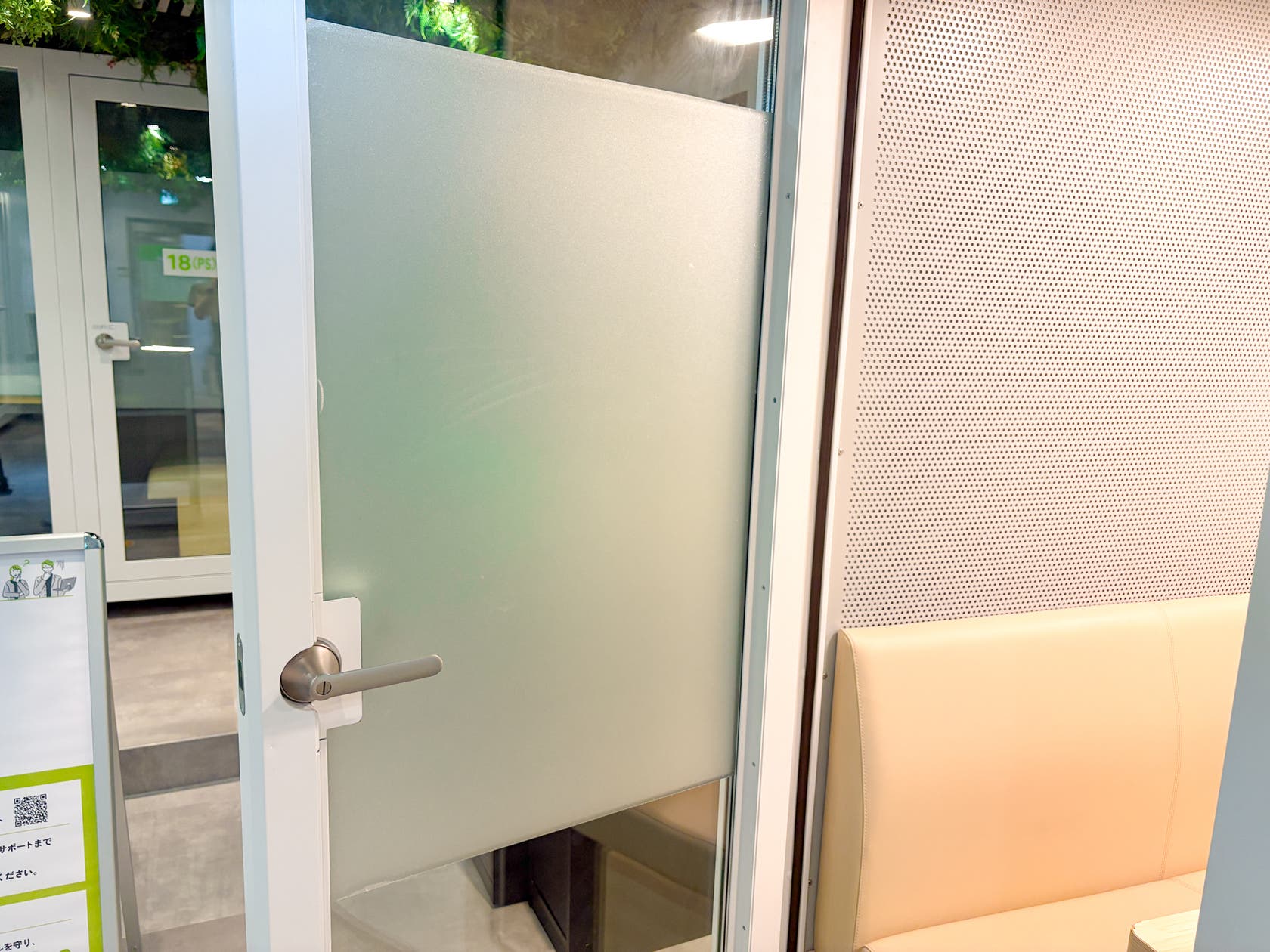 🌟テレワークに🌟【武蔵小山駅徒歩1分｜コワーキングスペース｜1PS】個室/Wi-Fi/電源/31.5inモニター/24H営業の写真12