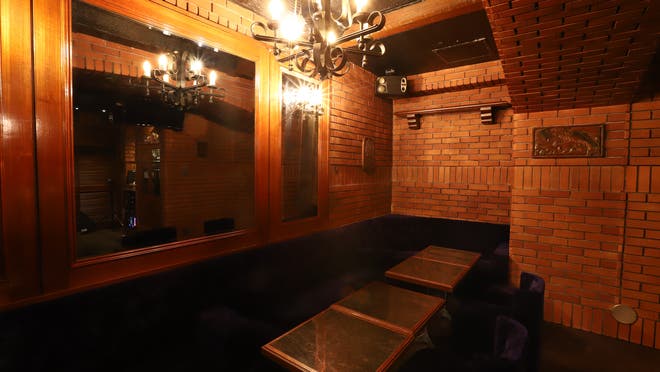 【新宿歌舞伎町】東新宿駅徒歩6分のお洒落スナックバーの写真3