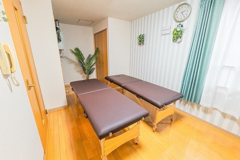 ⭐21番出口から4分！最大14名利用可！⭐55型モニタ/光回線/WiFi/FireTV/施術台2台全無料の写真6