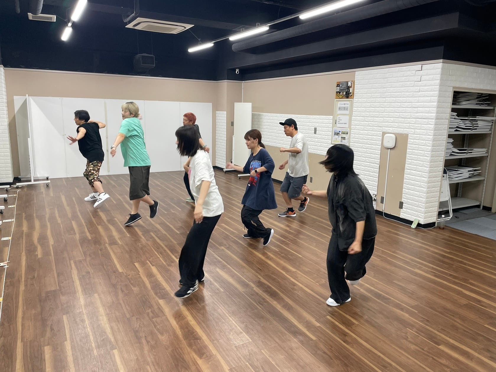 JR新宿駅南口より徒歩4分、THビル2階Aルームの写真5