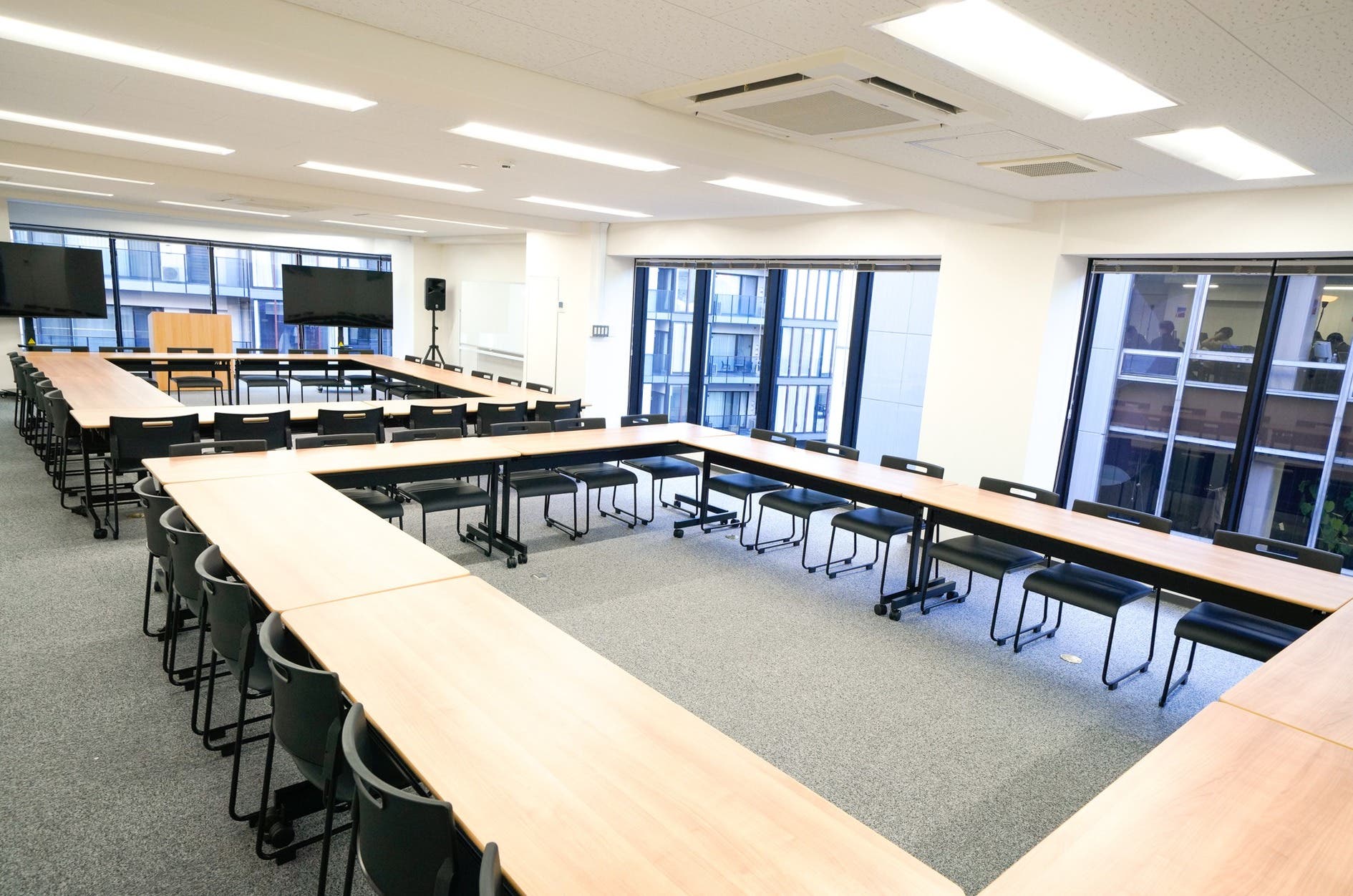 渋谷駅徒歩3分！宮益坂沿いに位置する貸会議室(4F-A)の写真11