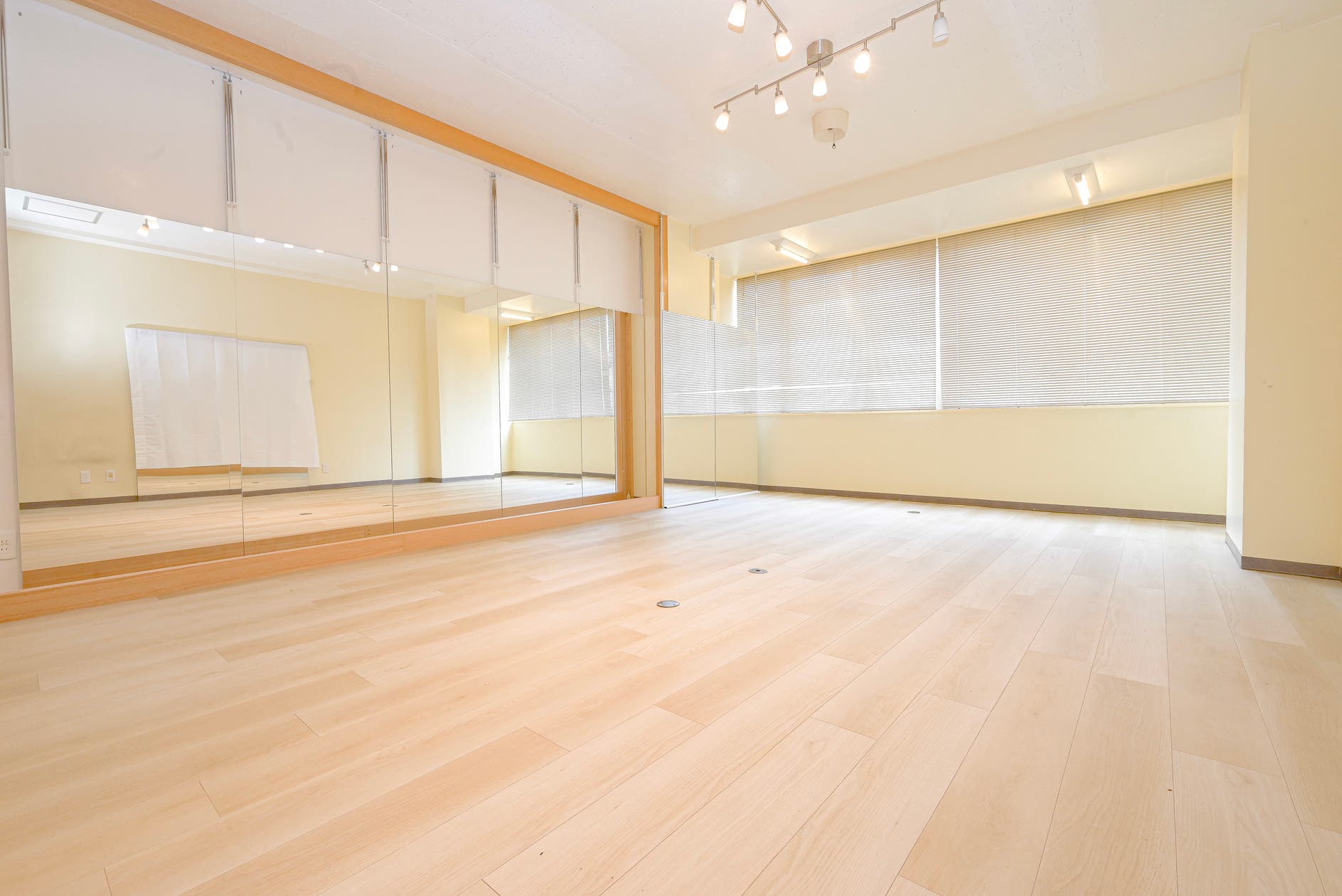 【OPEN価格！千種駅2分】ダンスができるレンタルスタジオ！当日予約も可能！の写真1