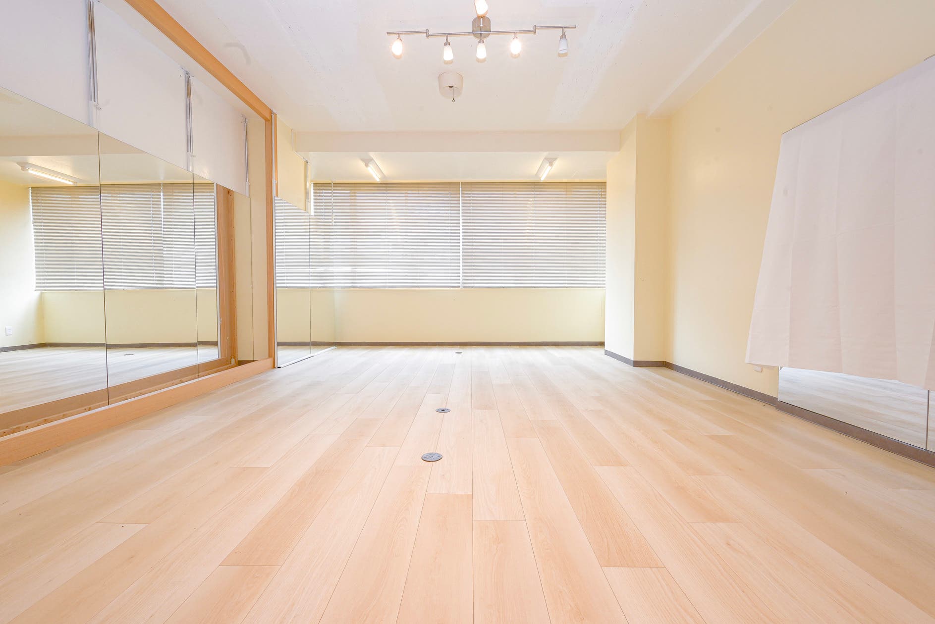 【OPEN価格！千種駅2分】ダンスができるレンタルスタジオ！当日予約も可能！の写真3