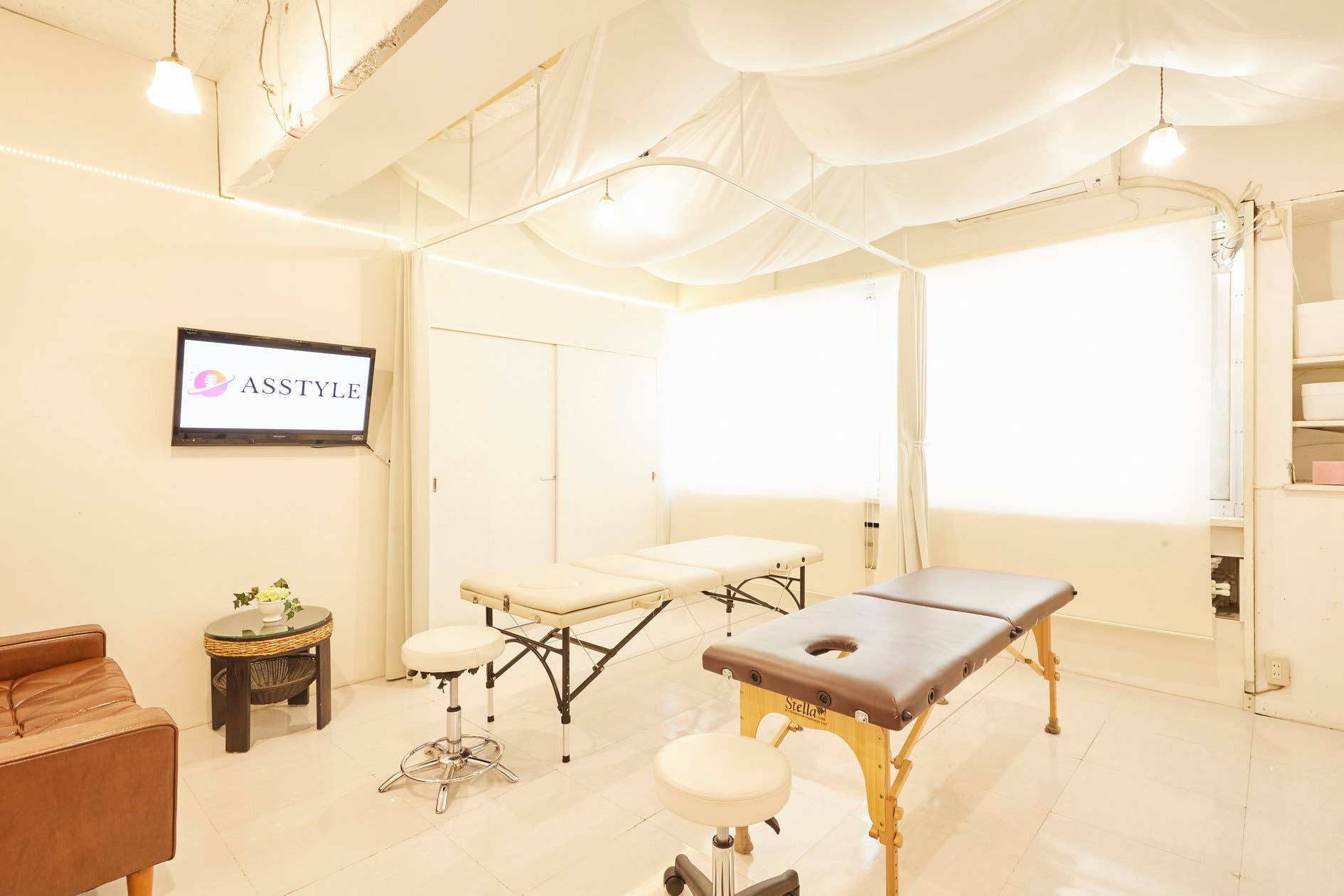 ⭐️ソファ有🌈エステベット2台⭐️エステやカウンセリングにぴったり！の写真5