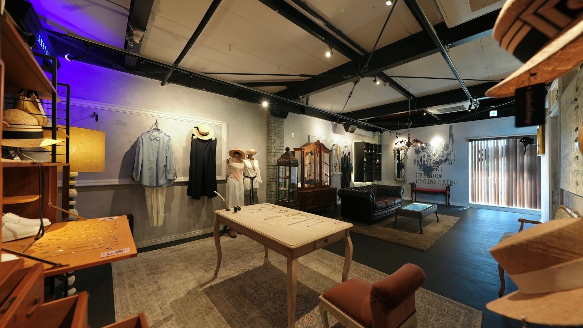 【134号線沿い／鵠沼海岸徒歩2分】まるで西部劇の舞台のようなアメリカンな貸切スペースの写真11