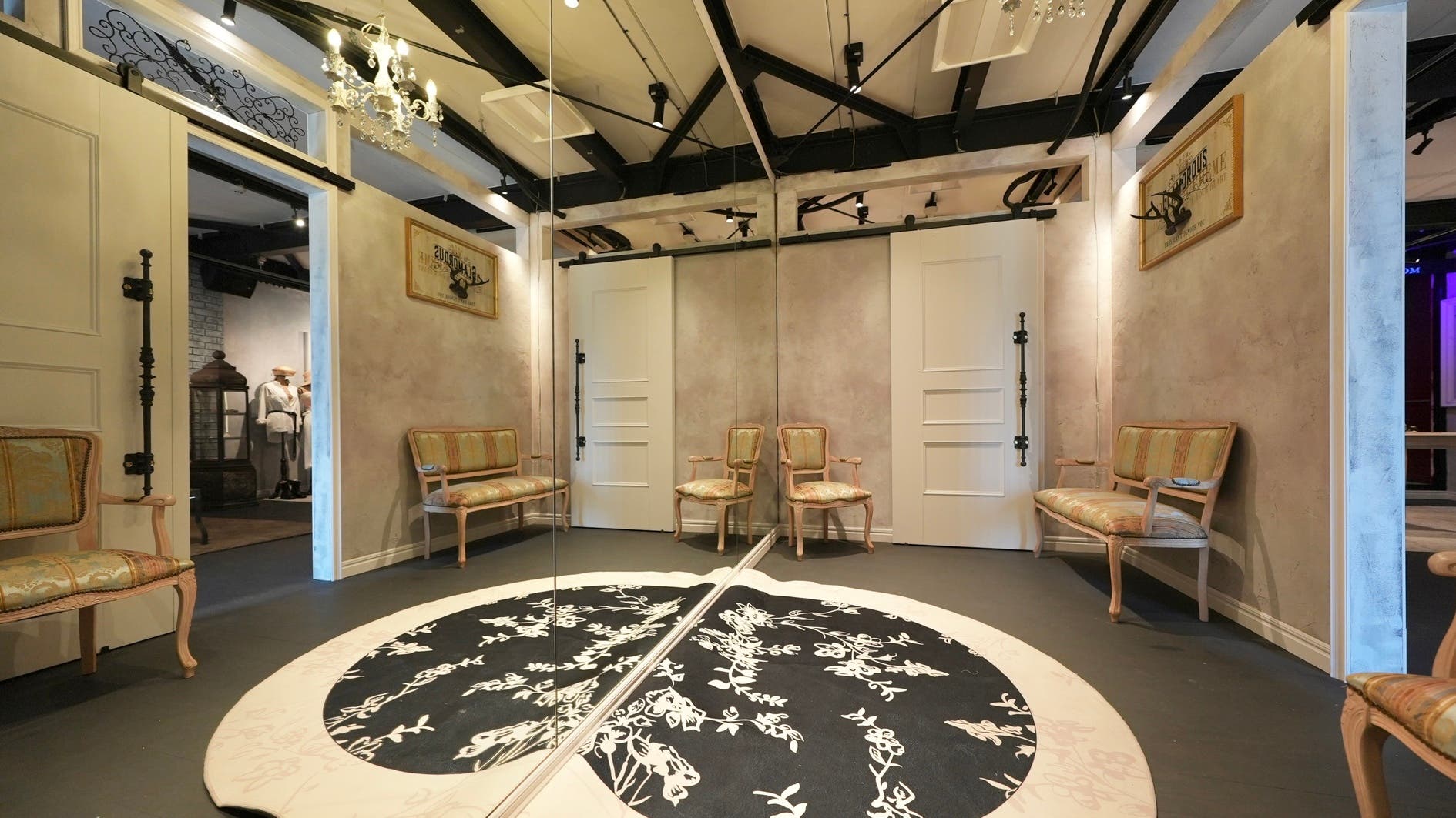 【134号線沿い／鵠沼海岸徒歩2分】まるで西部劇の舞台のようなアメリカンな貸切スペースの写真13