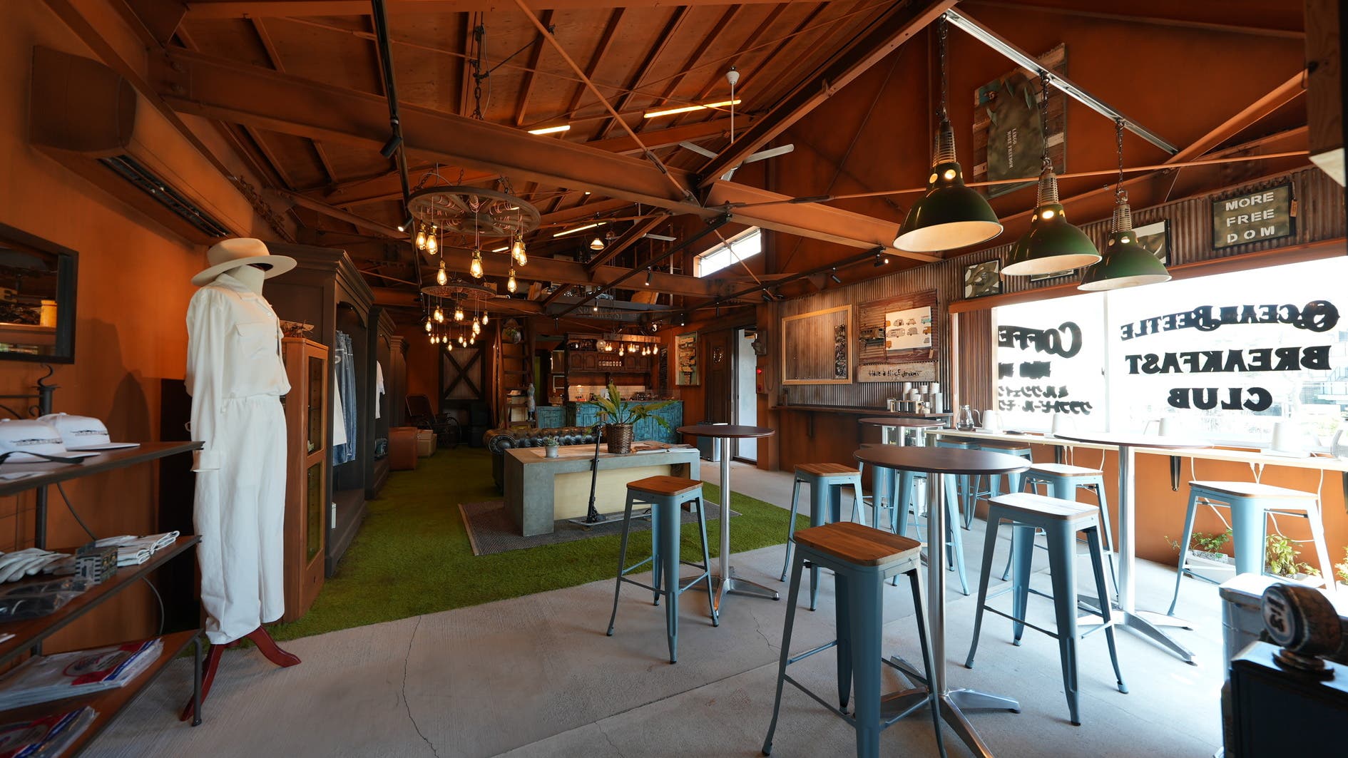 【134号線沿い／鵠沼海岸徒歩2分】まるで西部劇の舞台のようなアメリカンな貸切スペースの写真16