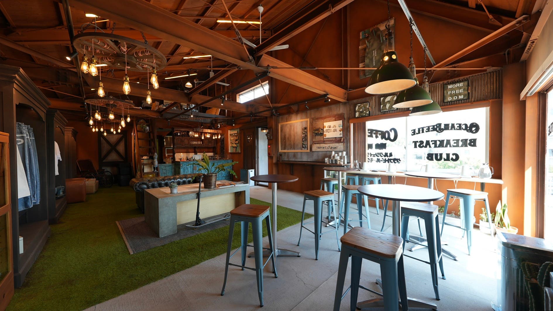 【134号線沿い／鵠沼海岸徒歩2分】まるで西部劇の舞台のようなアメリカンな貸切スペースの写真29