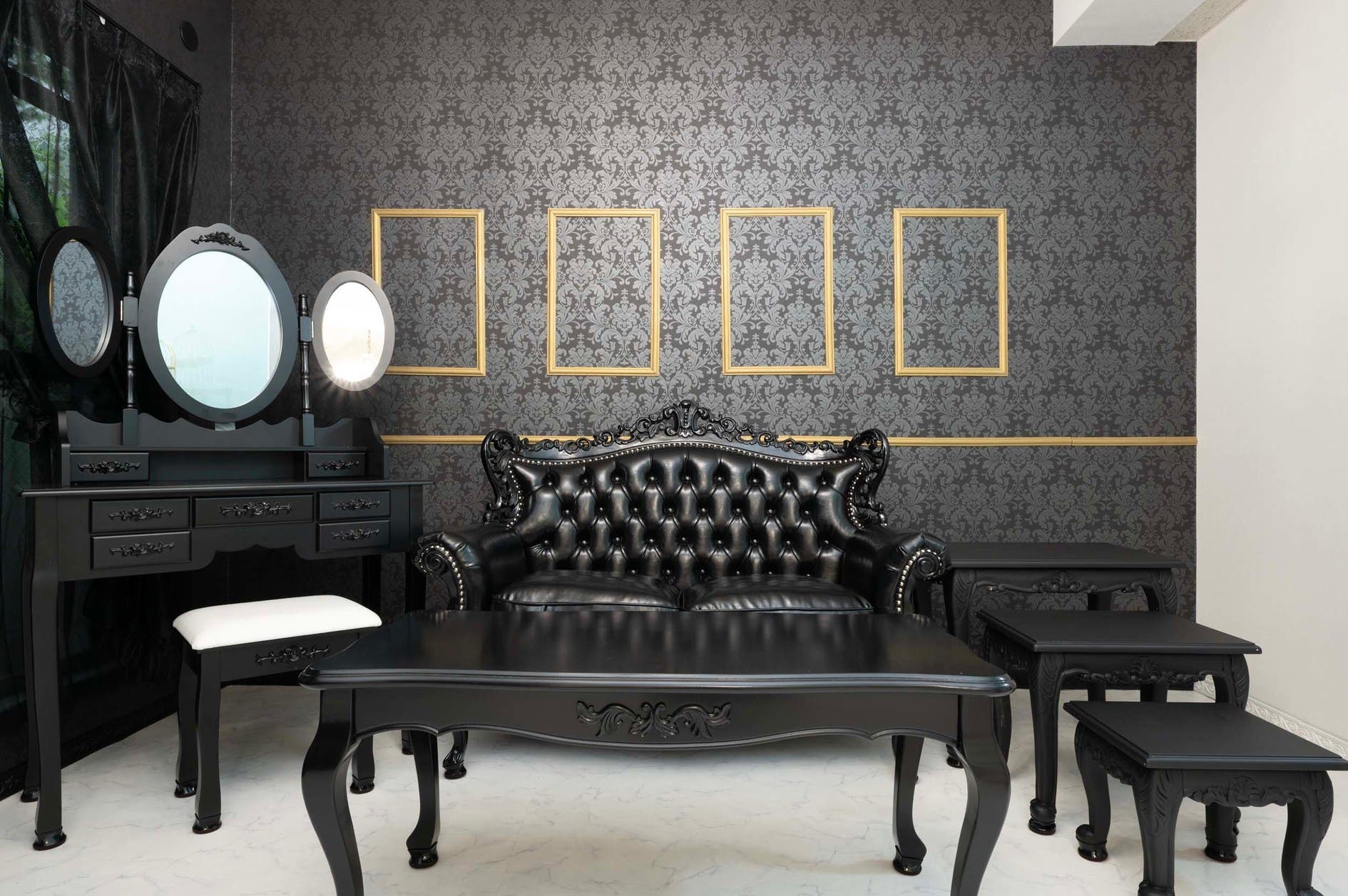 🎉北千住駅近💖選べる4面背景(黒/白/ピンク/水色)🎀ドレス有｜47インチモニター｜推し活生誕祭｜ポートレート｜商用の写真7