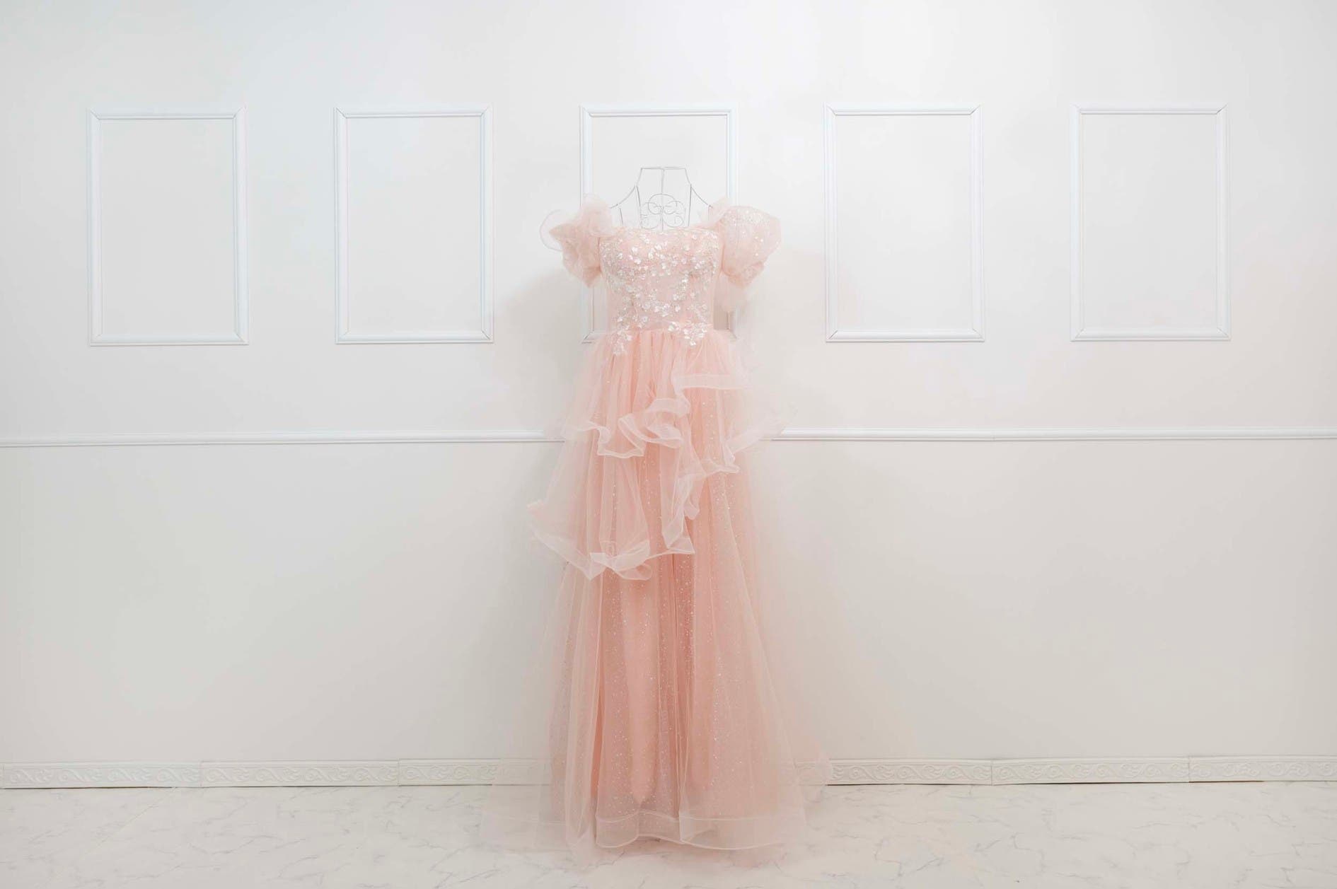 🎉北千住駅近💖選べる4面背景(黒/白/ピンク/水色)🎀ドレス有｜47インチモニター｜推し活生誕祭｜ポートレート｜商用の写真12