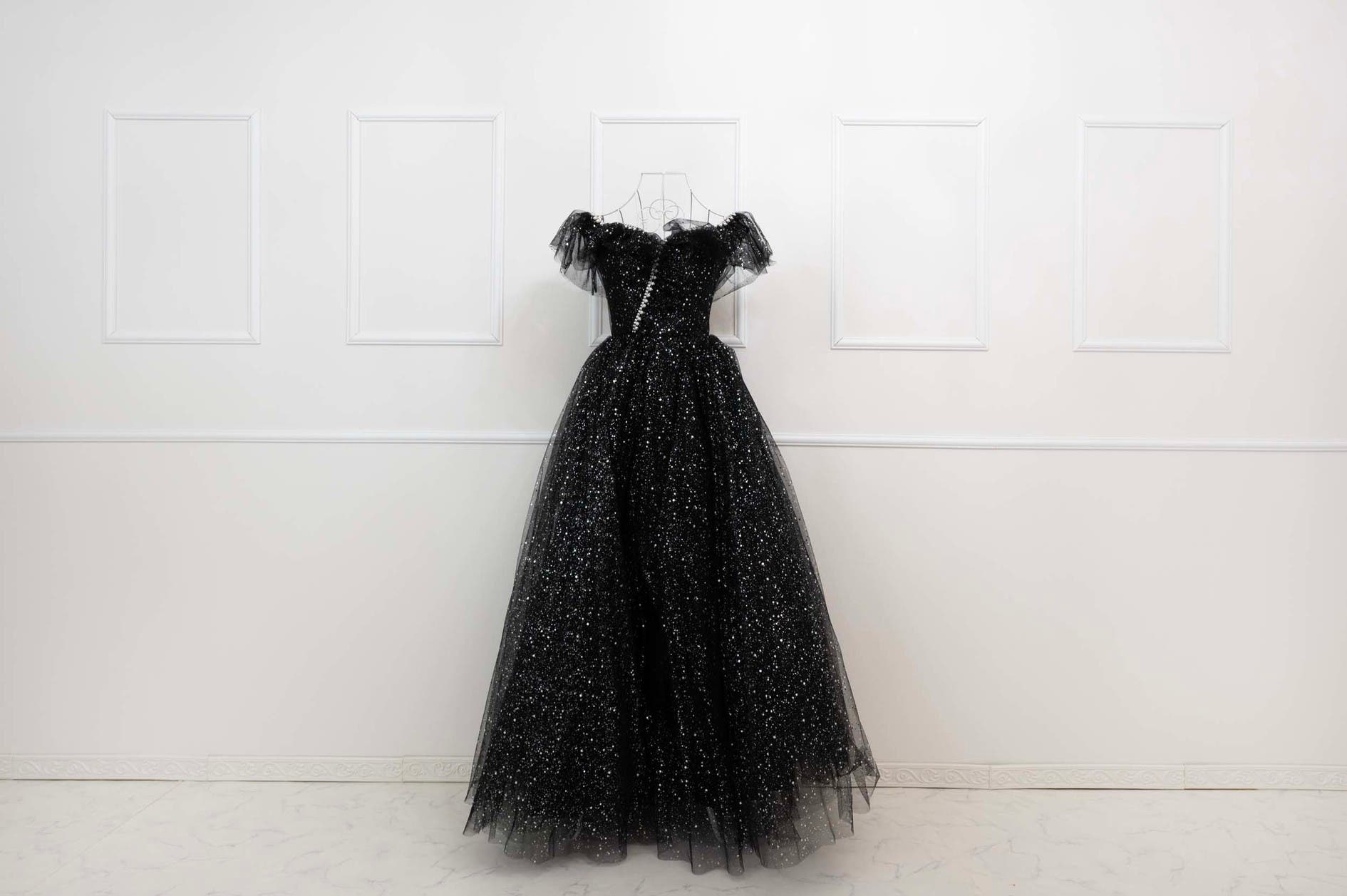 🎉北千住駅近💖選べる4面背景(黒/白/ピンク/水色)🎀ドレス有｜47インチモニター｜推し活生誕祭｜ポートレート｜商用の写真14