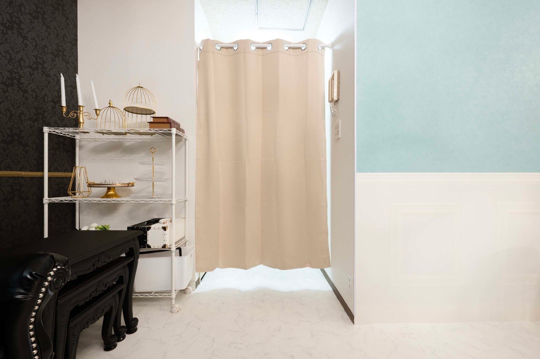 🎉北千住駅近💖選べる4面背景(黒/白/ピンク/水色)🎀ドレス有｜47インチモニター｜推し活生誕祭｜ポートレート｜商用の写真22