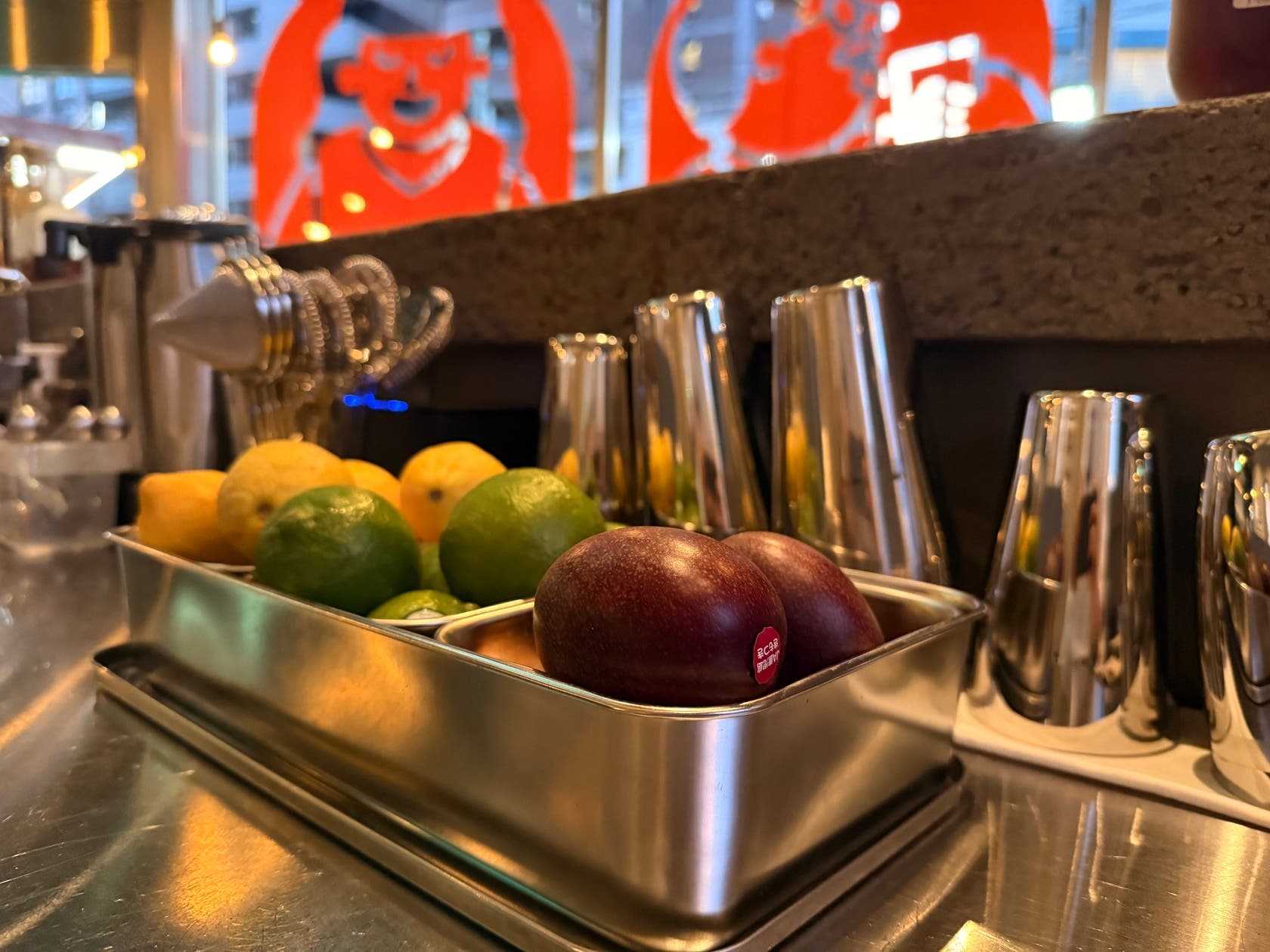 【暖炉のあるモダンなバー】目黒駅5分◆貸切パーティ/撮影/女子会/飲み放題ありの写真9