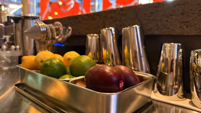 【暖炉のあるモダンなバー】目黒駅5分◆貸切パーティ/撮影/女子会/飲み放題ありの写真9