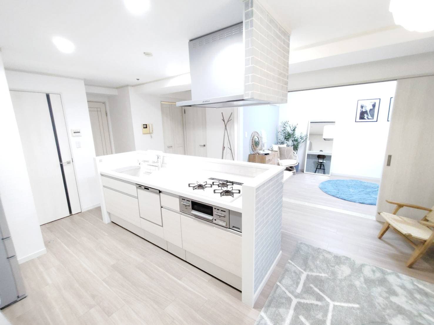 2025年7月オープン！東京タワー徒歩圏内・建物最上階・広く大きなキッチン、全室自然光の入る３部屋を備えた撮影スタジオの写真3