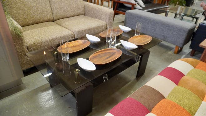 西大橋駅徒歩4分 四ツ橋徒歩8分 / 交流会や忘年会などで人気 / 20名以上のご利用可 / 緑をテーマしたキッチン付きスペースの写真12