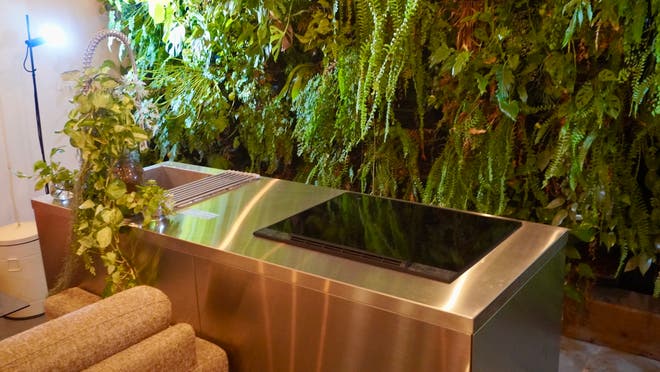 西大橋駅徒歩4分 四ツ橋徒歩8分 / 交流会や忘年会などで人気 / 20名以上のご利用可 / 緑をテーマしたキッチン付きスペースの写真19