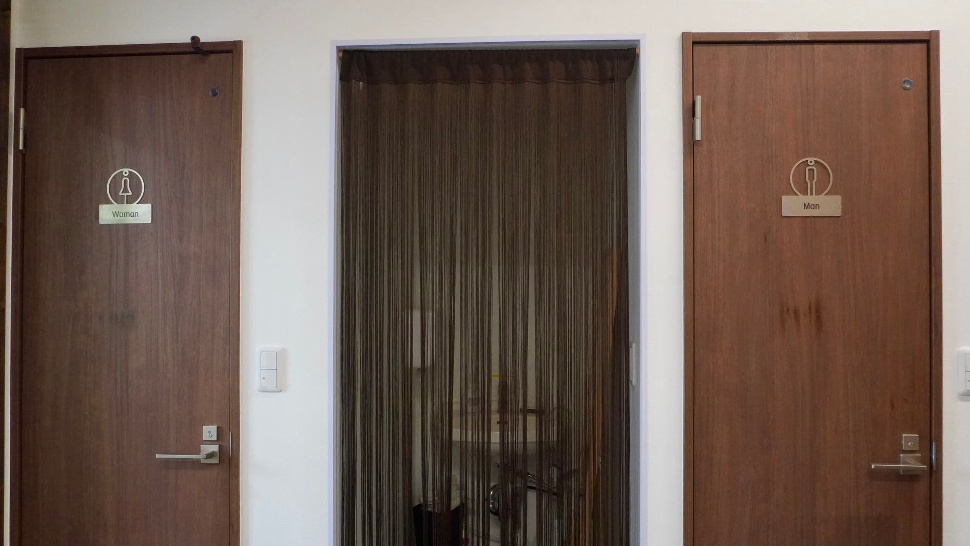 西大橋駅徒歩4分 四ツ橋徒歩8分 / 交流会や忘年会などで人気 / 20名以上のご利用可 / 緑をテーマしたキッチン付きスペースの写真24