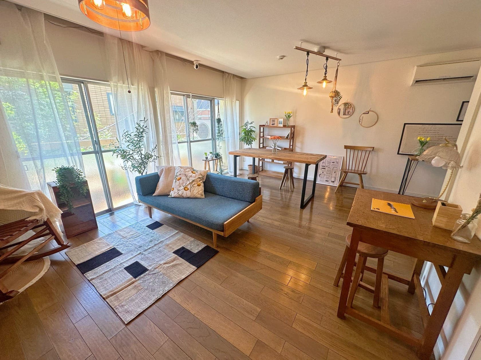 原宿駅徒歩5分/平成レトロ/団地リノベ/デザイナーズインテリア/自然光/2面採光/ベランダの写真1