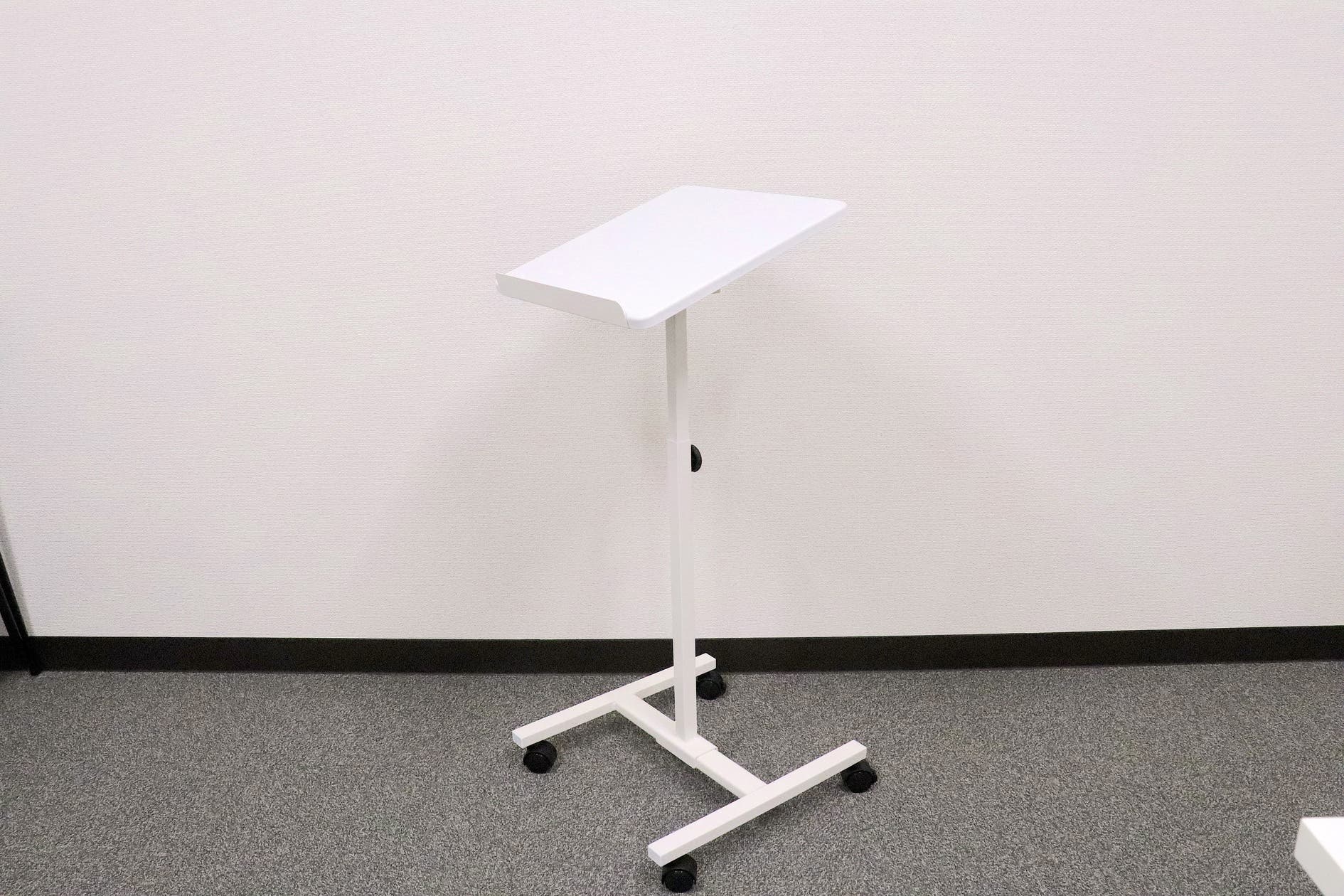 🥳【新大阪駅徒歩3分】最大25名/大画面モニタ/マイク2本無料設備充実！貸し会議室・研修セミナー・ボドゲに最適！の写真17