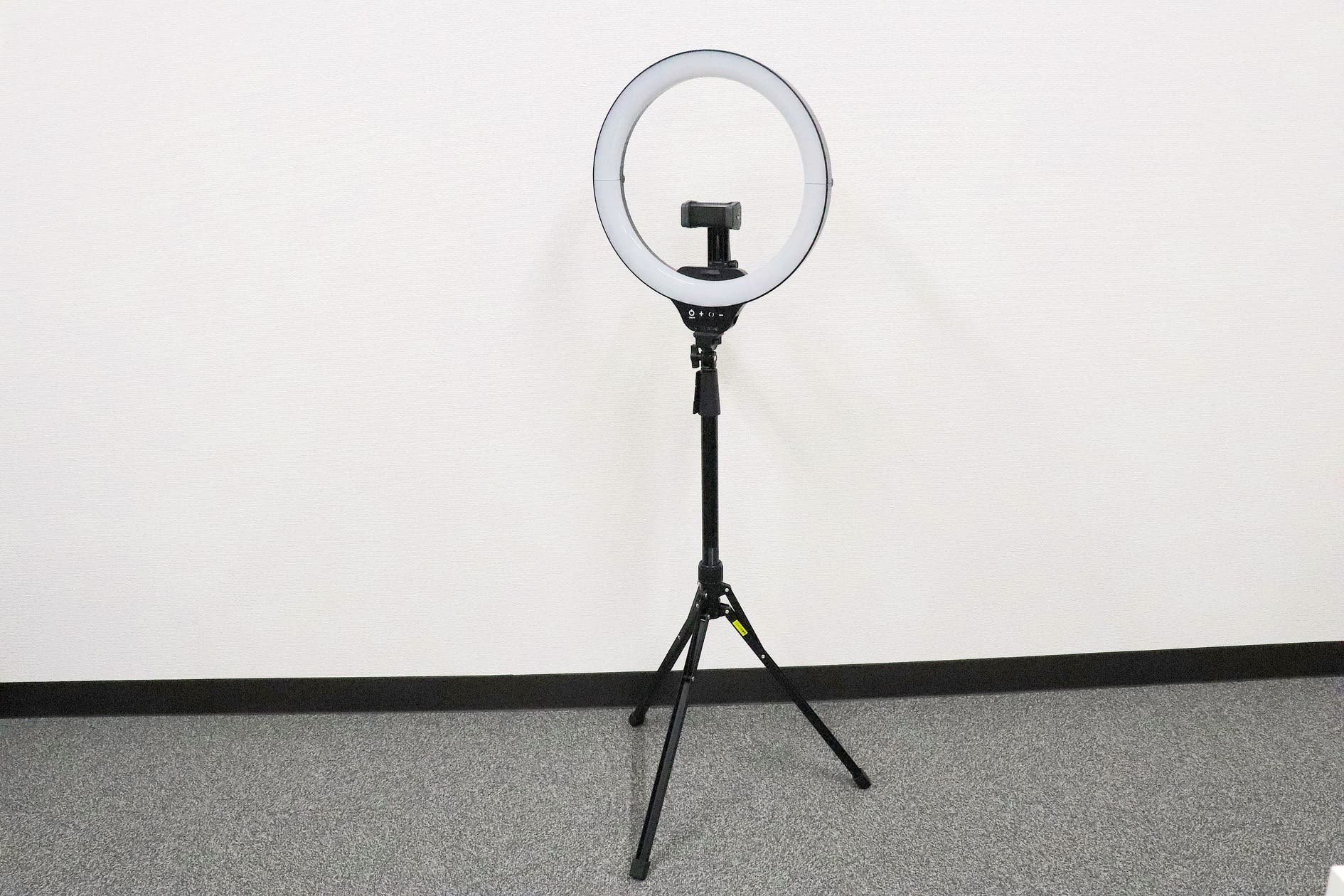 🥳【新大阪駅徒歩3分】最大25名/大画面モニタ/マイク2本無料設備充実！貸し会議室・研修セミナー・ボドゲに最適！の写真16