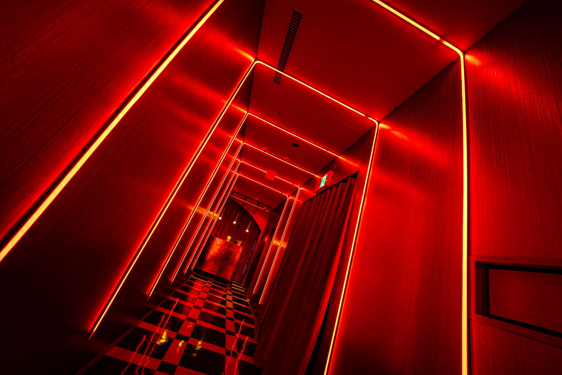 梅田各駅から徒歩10分以内の大人数向けの写真4