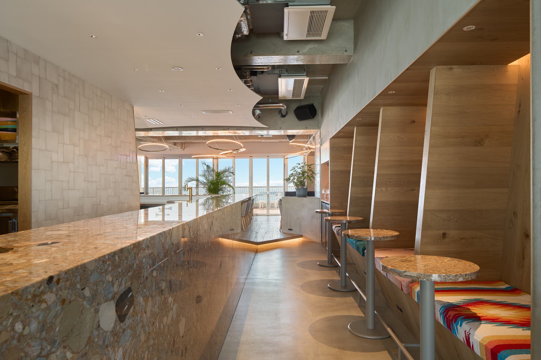 【AWAKE】サザンビーチを一望できる茅ヶ崎の新たなランドマークの写真3