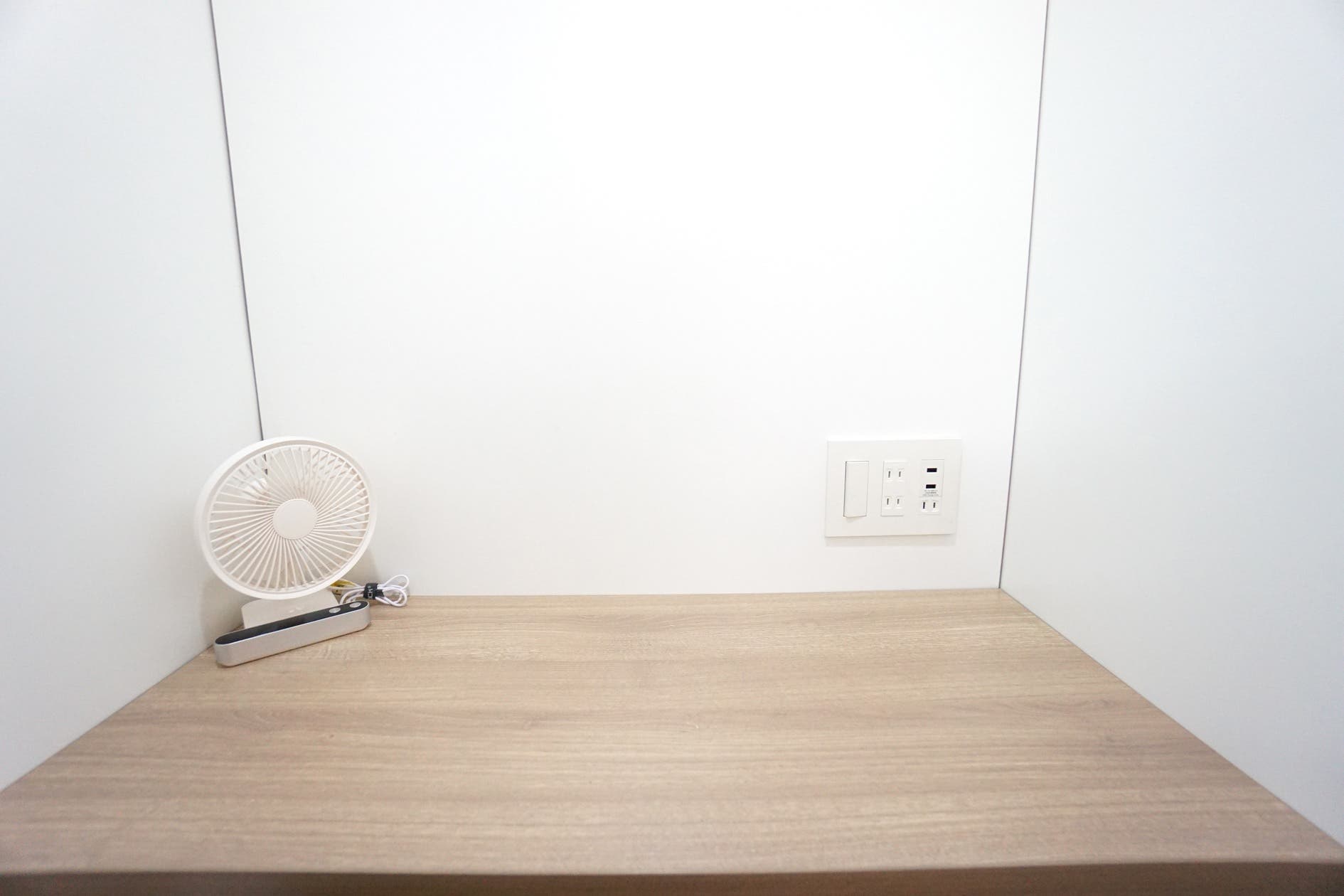 ＜上本町MH WORK BOX No.3＞🉐SALE🉐完全個室💼光回線Wi-Fi📶電源🔌テレワーク/ZOOMの写真3