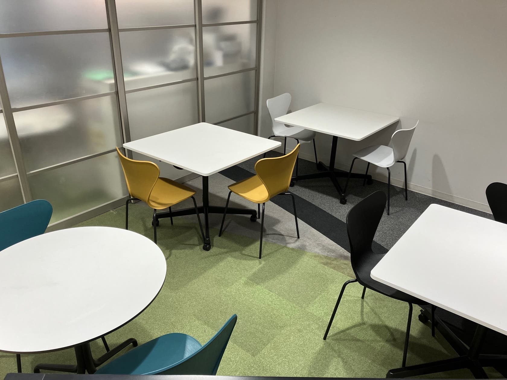 ✨京王線・小田急線「永山駅」徒歩1分！グリナード永山内のレンタルスペースです。🌟駅近/ママ会/打ち合わせ/面接✨の写真11