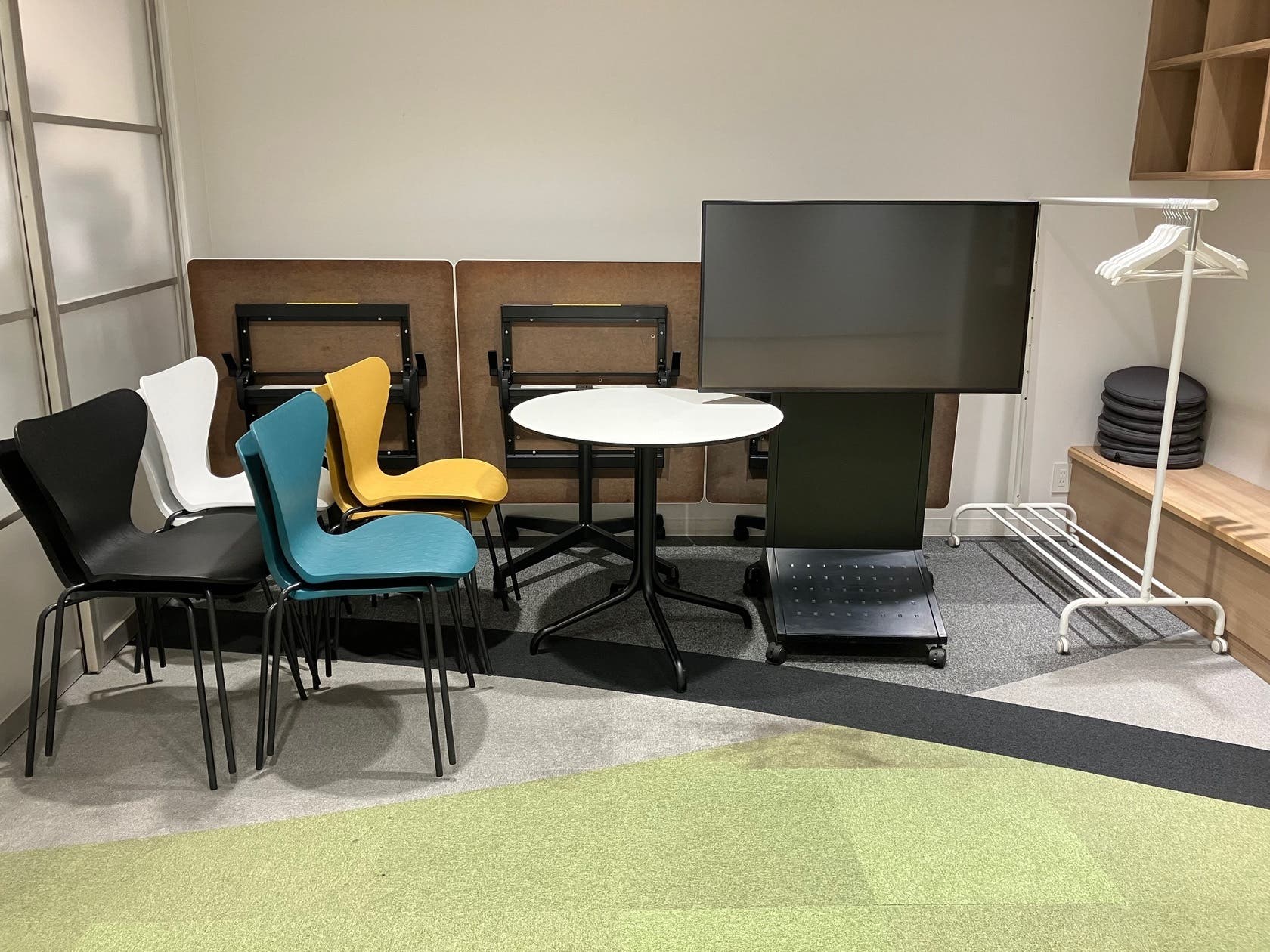 ✨京王線・小田急線「永山駅」徒歩1分！グリナード永山内のレンタルスペースです。🌟駅近/ママ会/打ち合わせ/面接✨の写真15