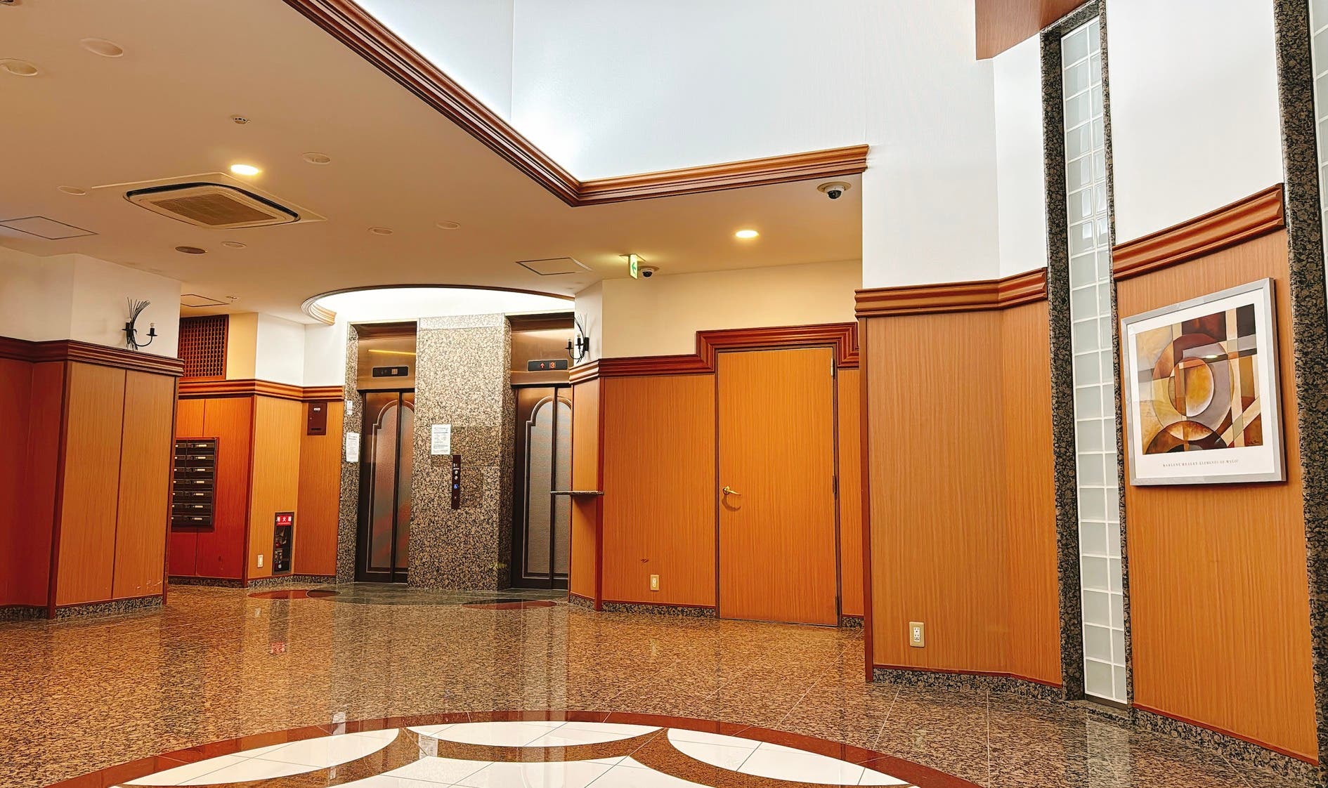 【女性施術者専用サロン】エステ、リラク、マッサージ専用ルーム：A-room | 道頓堀からすぐ！なんば・長堀からもアクセス良好！の写真2