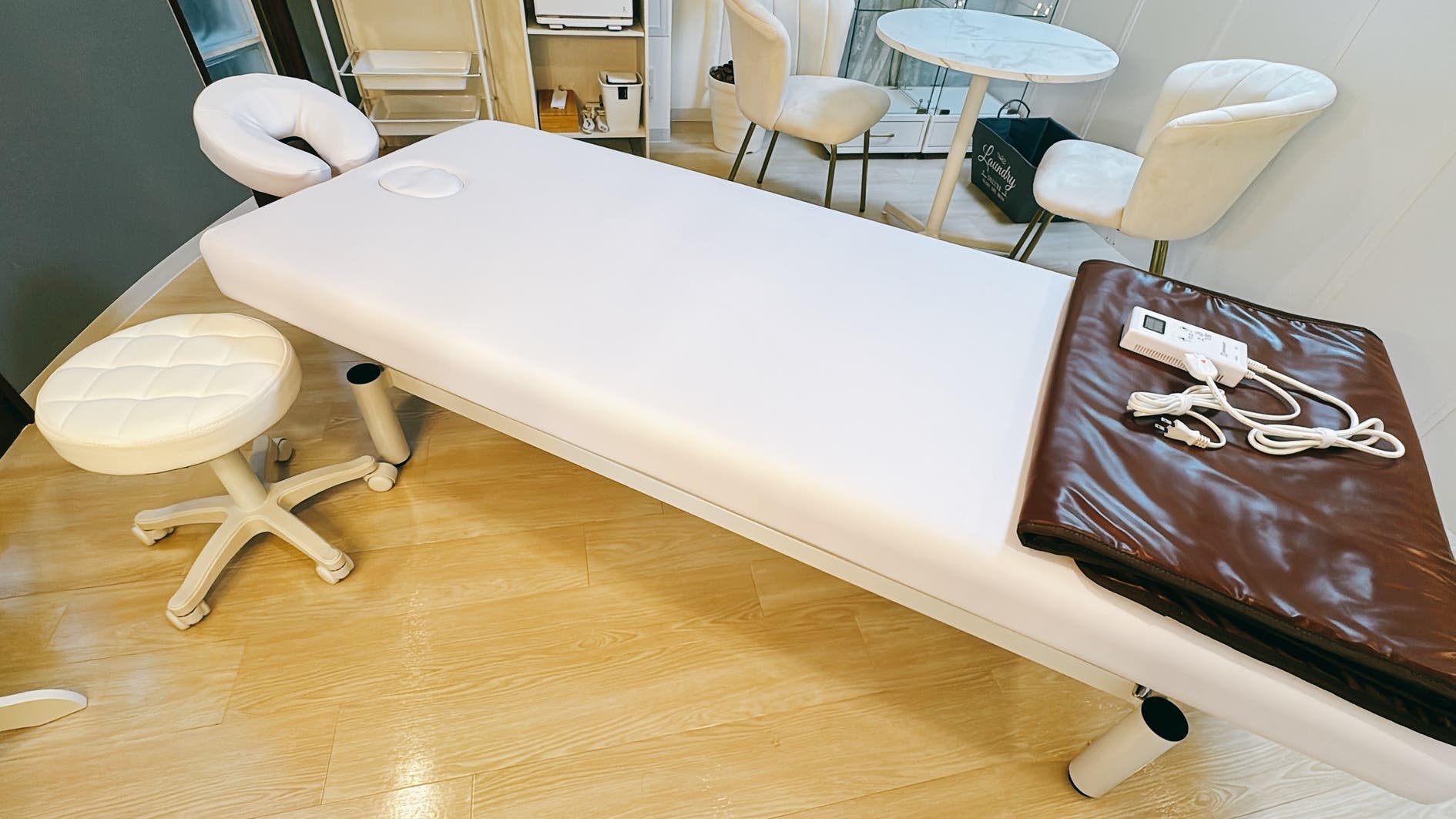 【女性施術者専用サロン】エステ、リラク、マッサージ専用ルーム：A-room | 道頓堀からすぐ！なんば・長堀からもアクセス良好！の写真5