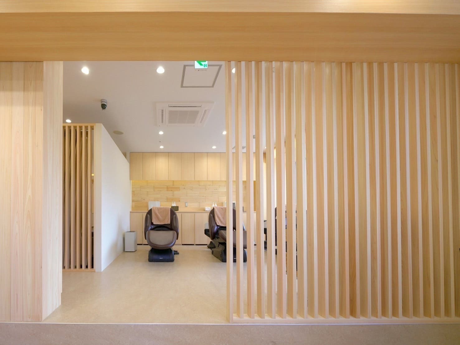 【金山駅徒歩1分・地下直結】檜香る癒しの面貸しヘアサロン｜心安らぐ上質空間の写真3